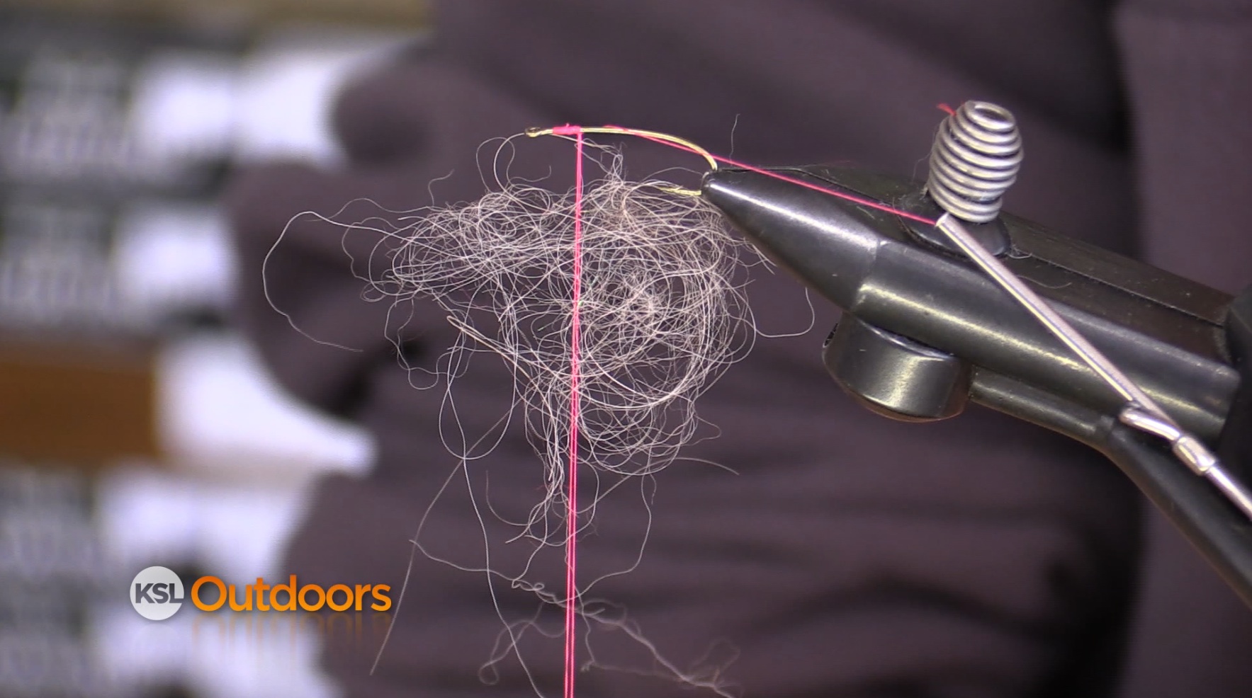 Fish Tech Tip: How to Tie a Dubbing Loop - KSL Outdoors